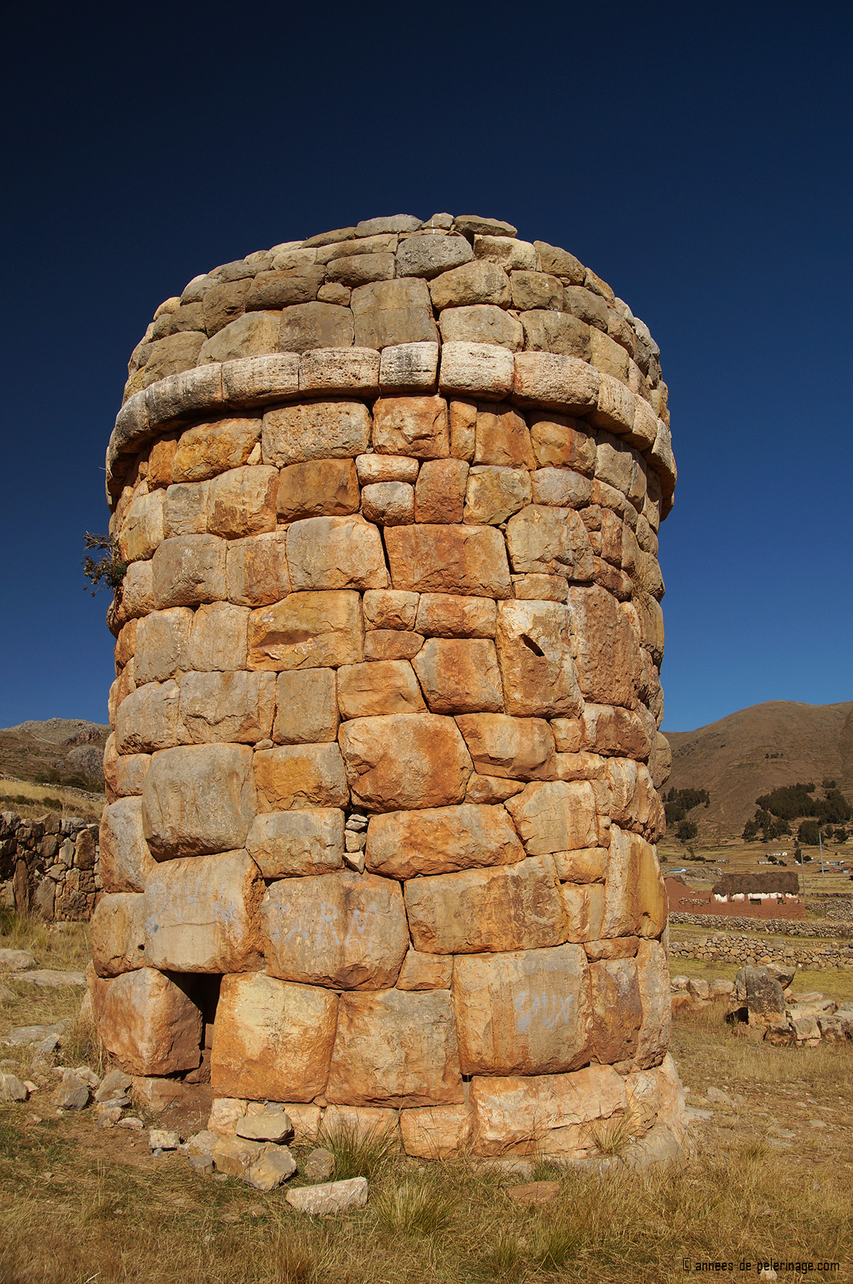 Chullpas: The funerary towers of the Aymara